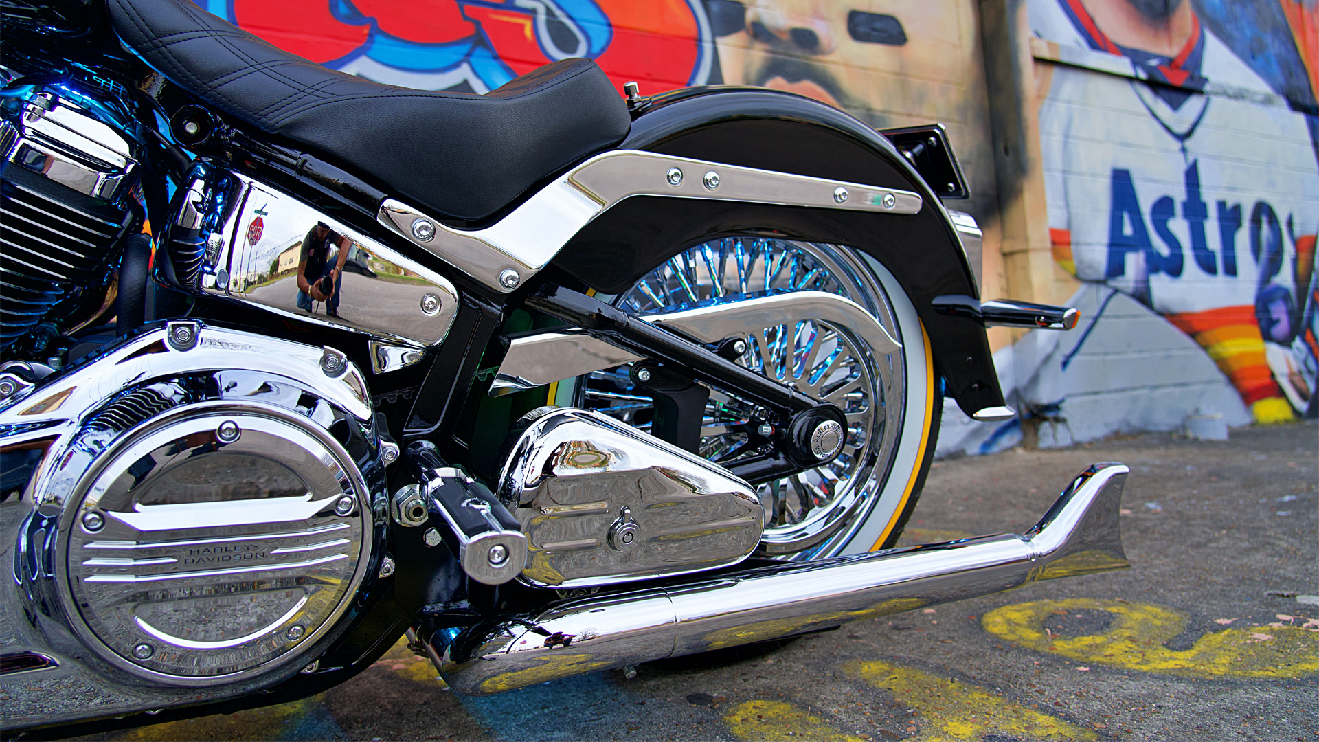 2018 Harley Davidson Softail Deluxe FLDE - Dennis Kirk - Garage Build